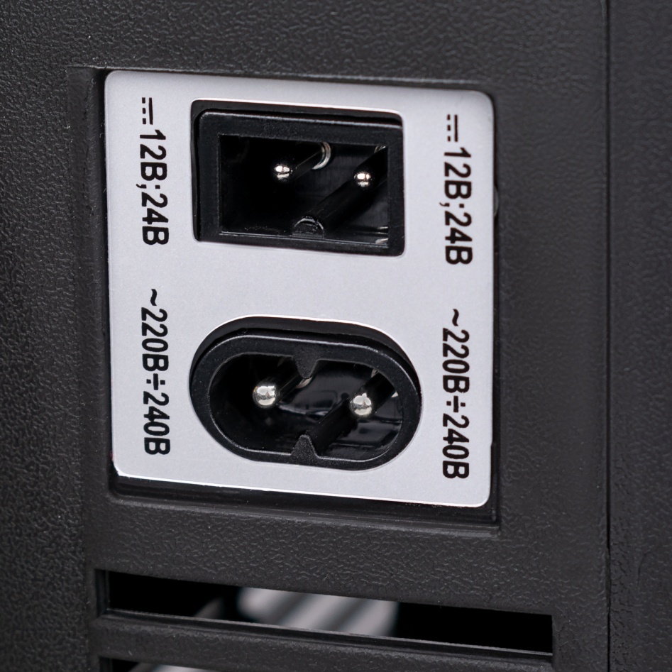 Купить оптом Холодильник автомобильный AVS CC-20WAC 20л 12V/24V/220V